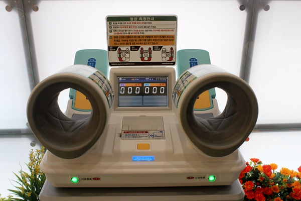 [30th KIMES 2014] Jawon Medical Displays 'EX PLUS 1300' Automatic ...