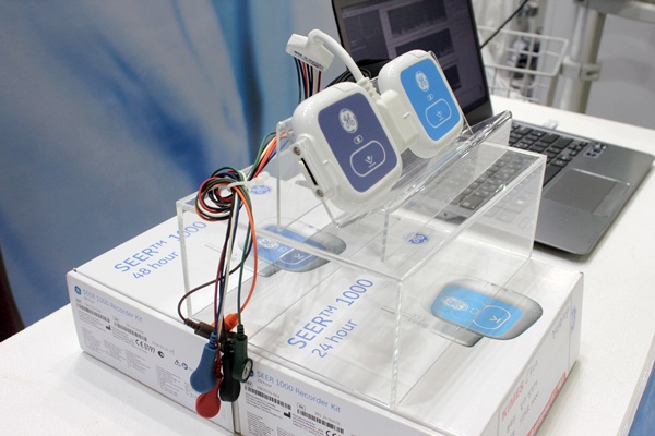 [30th KIMES 2014] GE Healthcare showcased Holter Recorder 'SEER™ 1000'