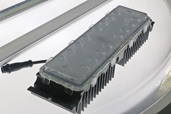 [2014MIECF] LEDUS Displays Unit Exchangeable LED Road Lighting