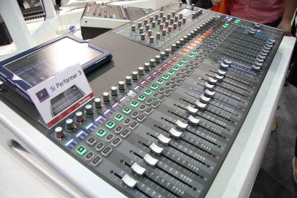 [KOBA 2014] TechData Displays Soundcraft’s Digital Live Console ‘Si ...