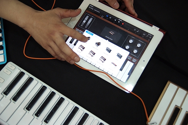 [KOBA 2014] SoundCat Reveals Mobile Keyboard ‘X-Key’