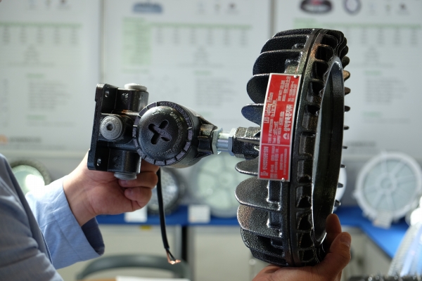 [LED & OLED EXPO 2014] SAMIK EXPLOSION PROOF ELECTRIC's Lightened 'AC ...