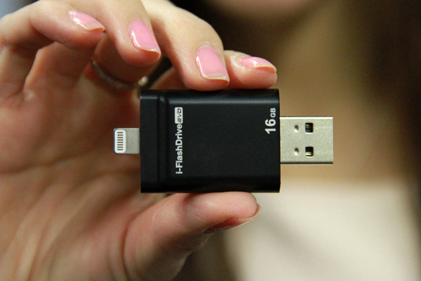 [IFA 2014] PhotoFast Showcases ‘i-FlashDrive evo’, 8-pin Flash Drive ...