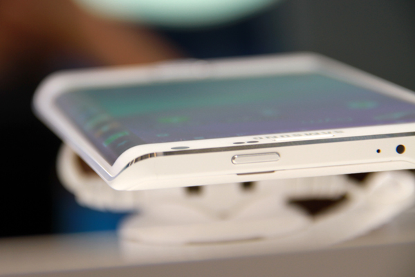 [IFA 2014] Samsung Unveiled 'Galaxy Note Edge' of Curved Edge Display