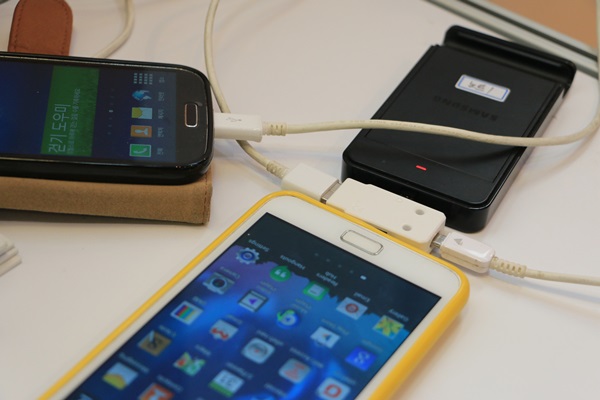 [IFA 2014] IT Health, USB OTG Supporting Smartphone Accessory "SUB-X"