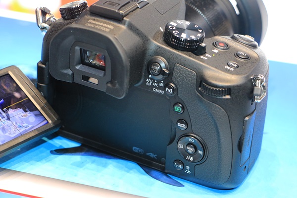 [IFA 2014] Panasonic's 'Lumix DMC FZ1000', An High-end Camera For 4K ...
