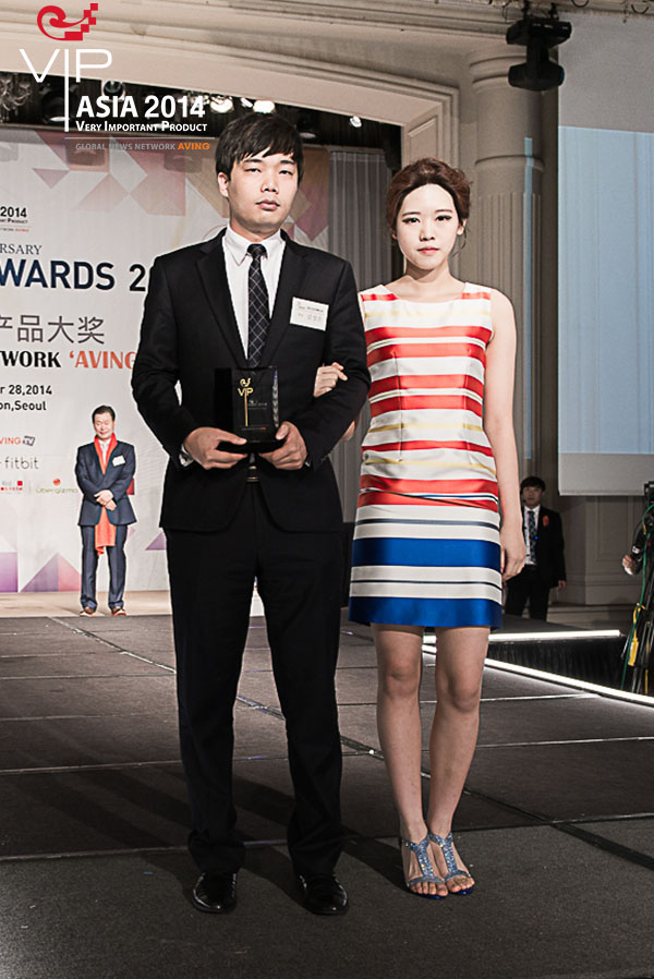 [Product of the Year 2014] Qode's Interactive TABLE_G Moves the World