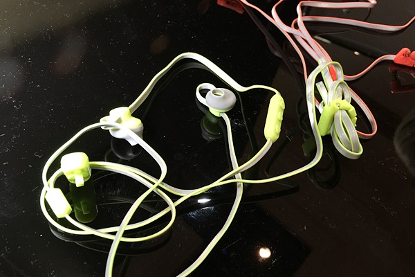 [CES 2015 Unveiled] Coloud Headphones Makes Secure and Tangle-free ...