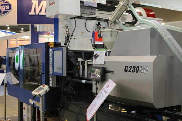 [KOPLAS 2015] Sumitomo Releases Heavy-duty Molding Machine "SEEV-HD"