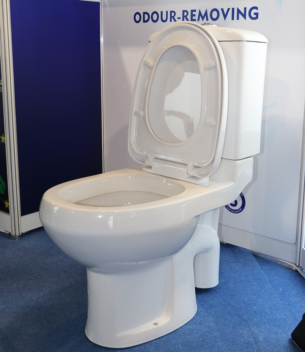 [2015 MIECF] Fintrade Mercer Displays its Odor Eliminating Toilets