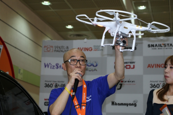 [P&I 2015 Photo] Racing Model Oh Ahee Introduced IDrone