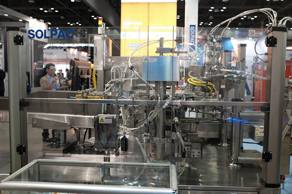 [COPHEX 2015] Solpac's 4-head Rotary Packing Machine