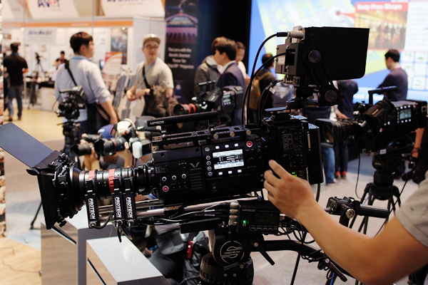 [KOBA 2015] Panasonic Unveils Video Broadcasting Equipment Lineup