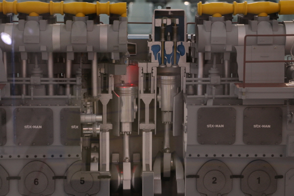 [CGS 2015 Video] STX Engine as One of Top Engine Makers in the World