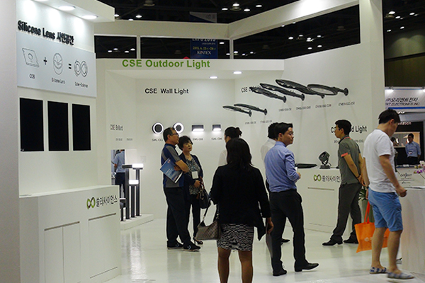 [Video of LED EXPO 2015] Solar Science Optimizes Light Efficiency and ...