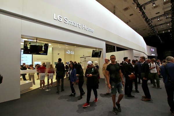 [IFA 2015 EDITOR’S CHOICE TOP 100] LG's SmartThinQ Transforms Any ...