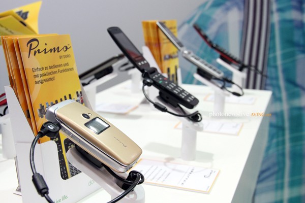 [IFA 2015 PHOTO] Primo's Old School Mobile Phones