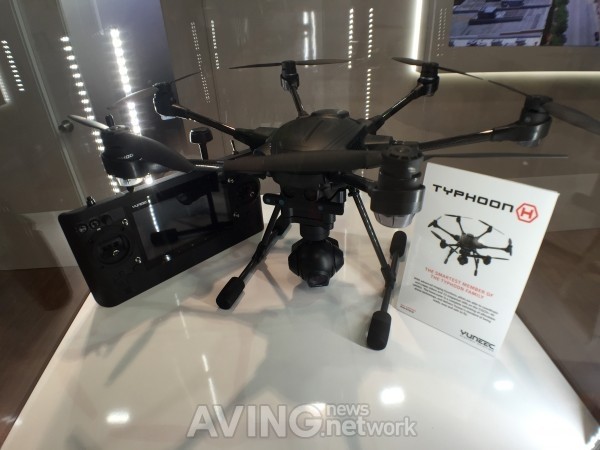 [CES 2016] Yuneec Introduced the First Smart Drone 'TYPHOON H' That ...