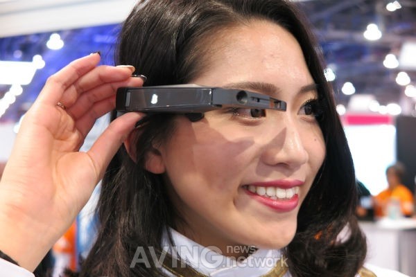 [CES 2016] Telepathy Introduced New Communication Wearable Device ...