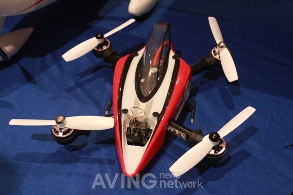 [CES 2016] HORIZON HOBBY Introduced a Multi Copter, 'BLADE MACH 25'