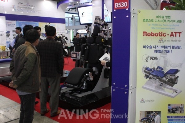 [KIMES 2016] JM Tech Showed ‘Robot ATT,’ Robot Spine Treatment System