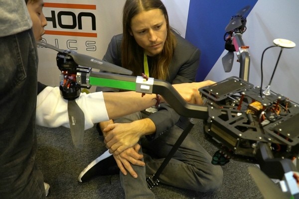 [CES 2017] 20kg High-Weight Payload-Operable Drone, Gryphon Dynamics ...