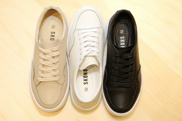 SKONO, Launched a Monotone Sneakers that Matches with Norm-Core Look