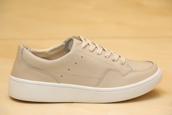 SKONO, Launched a Monotone Sneakers that Matches with Norm-Core Look