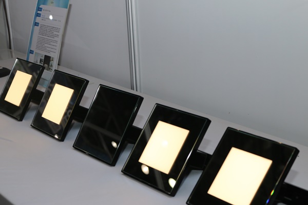 [LED & OLED EXPO 2017] KITECH, Developed Light Source for Transparent ...
