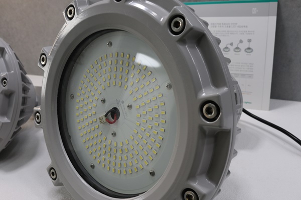 [LED & OLED EXPO 2017] Dongbu Lightec, Introduced High Heat Dissipation ...