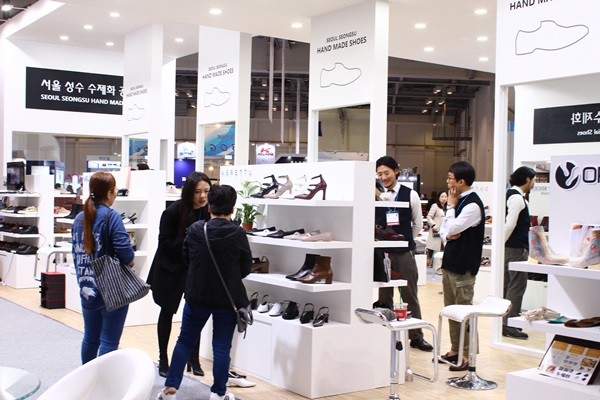 Korea’s Only One Shoe Show ‘2017 Busan International Shoe Show’, held ...