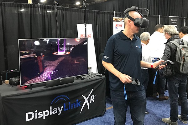 [CES 2018] DisplayLink Introduces a Wireless VR Solution, “DisplayLink XR”