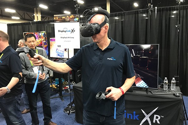 [CES 2018] DisplayLink Introduces a Wireless VR Solution, “DisplayLink XR”