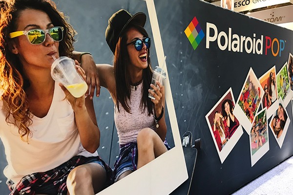 [CES 2018] Polaroid, unveiled a Polaroid Camera with Modern Design ...