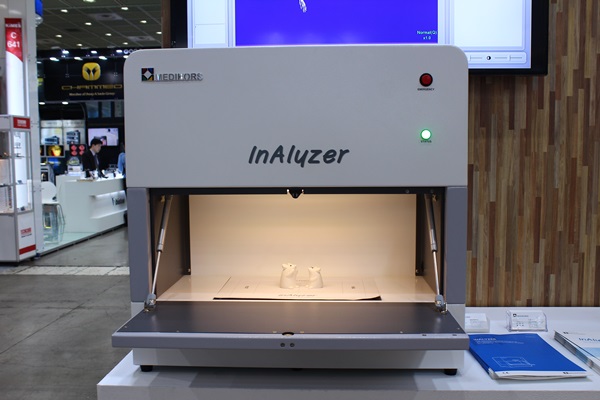 [KIMES 2018] Medikors, presented 'INALYZER' Analysis System for Bone ...