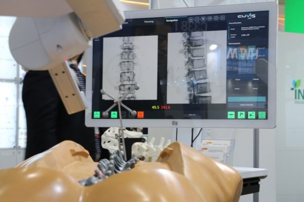[KIMES 2019] Curexo introduces quick and accurate spinal surgery robot ...