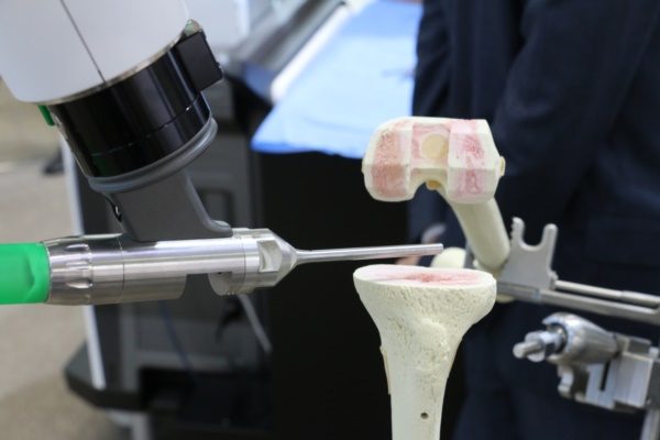 [KIMES 2019] Curexo introduces quick and accurate spinal surgery robot ...