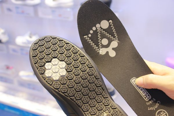 [KIMES 2019] Cortina introduces fashion shoes optimized for hospitals ...