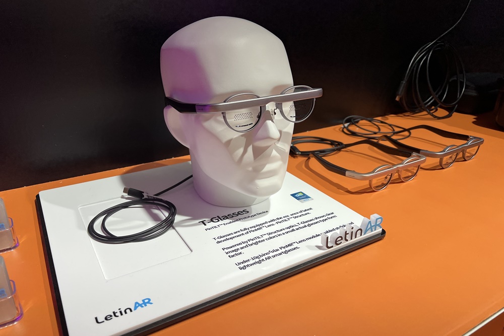 LetinAR announcing the next generation AR optical technology 'Pin Mirror' at COMEUP 2022 ...