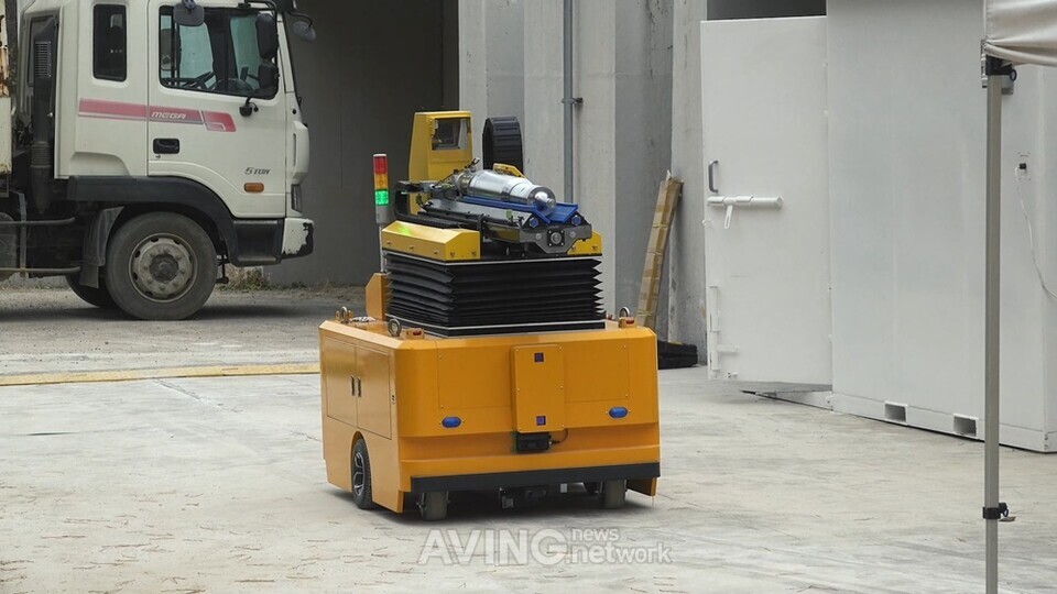 Agency for Defense Development Showcases Unmanned Ammunition Transport ...