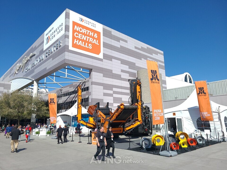 At CONEXPO-CON/AGG & IFPE 2023, Exhibitors Took the Future of the ...
