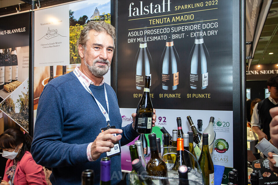 [DRINK SEOUL 2023] Vin de Folie brought natural wines and organic ...