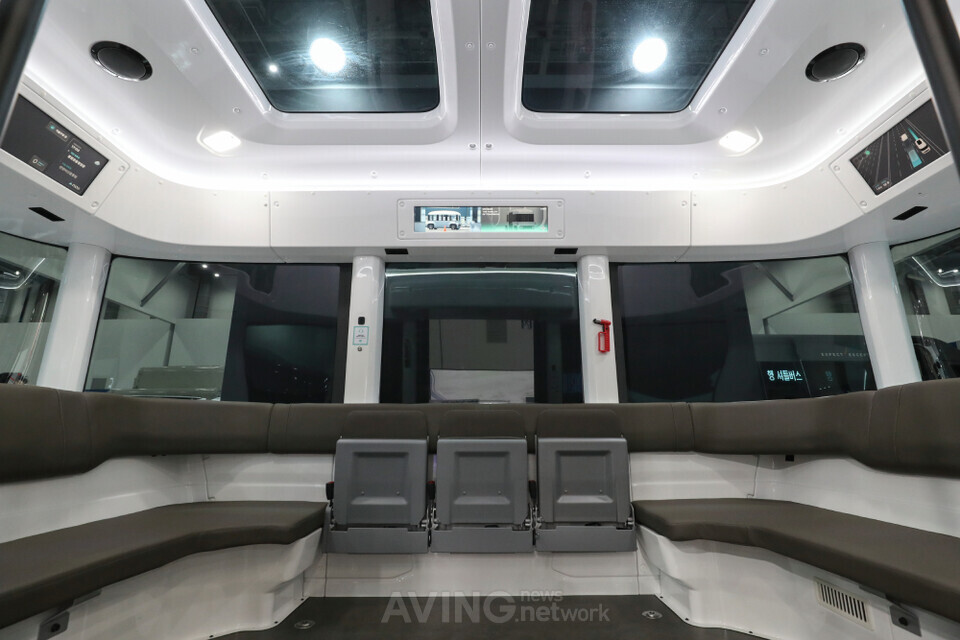 Autonomous a2z Unveils Level 4 Autonomous Shuttle ‘ROii’ at FIX 2024: “Laying the Foundation for ...