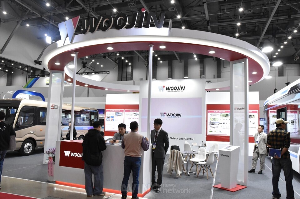 Woojin Industrial Systems showcases “APOLLO 900 Rapid Charging Low ...