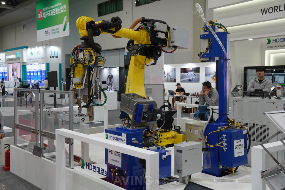 HD Hyundai Robotics debuts collaborative robot “U Series” at FIX 2024 ...