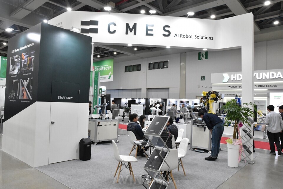 CMES showcases intelligent robot automation solutions at FIX 2024 ...