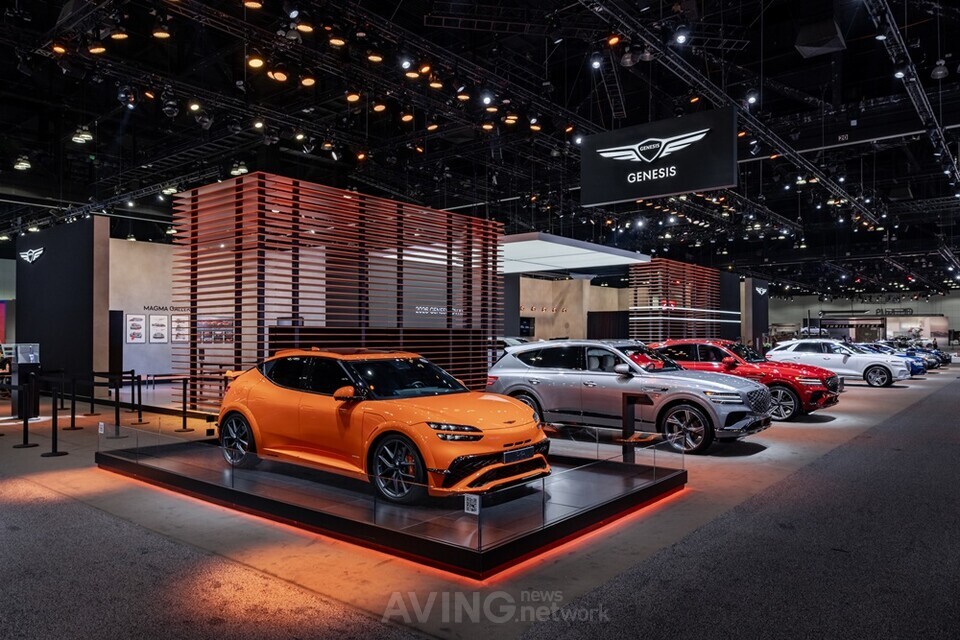 Genesis debuts facelifted GV70 models at 2024 LA Auto Show: Full lineup ...