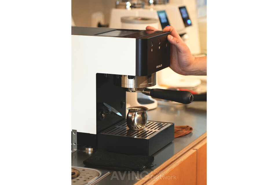 Zeroth Law to showcase specialty espresso machine ‘REAL9 FIT’ at CES 2025: "Aiming to establish ...