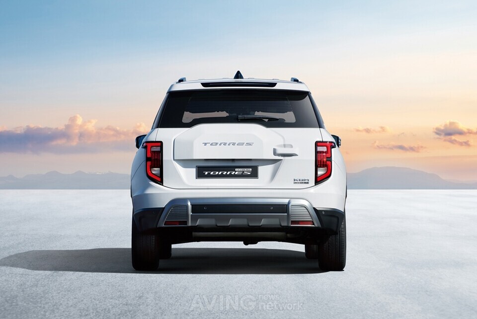 KGM Unveils Key Features of Torres Hybrid Ahead of Official Launch