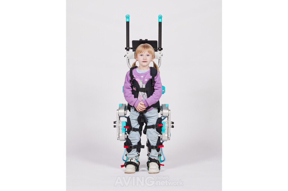 Cosmo-Robotics to showcase ‘Bambini Kids,’ a ground-walking wearable ...